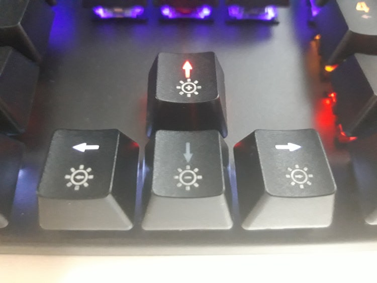 앱코 해커 k640 키보드 LED한개가 불빛이 약해요 : 지식iN