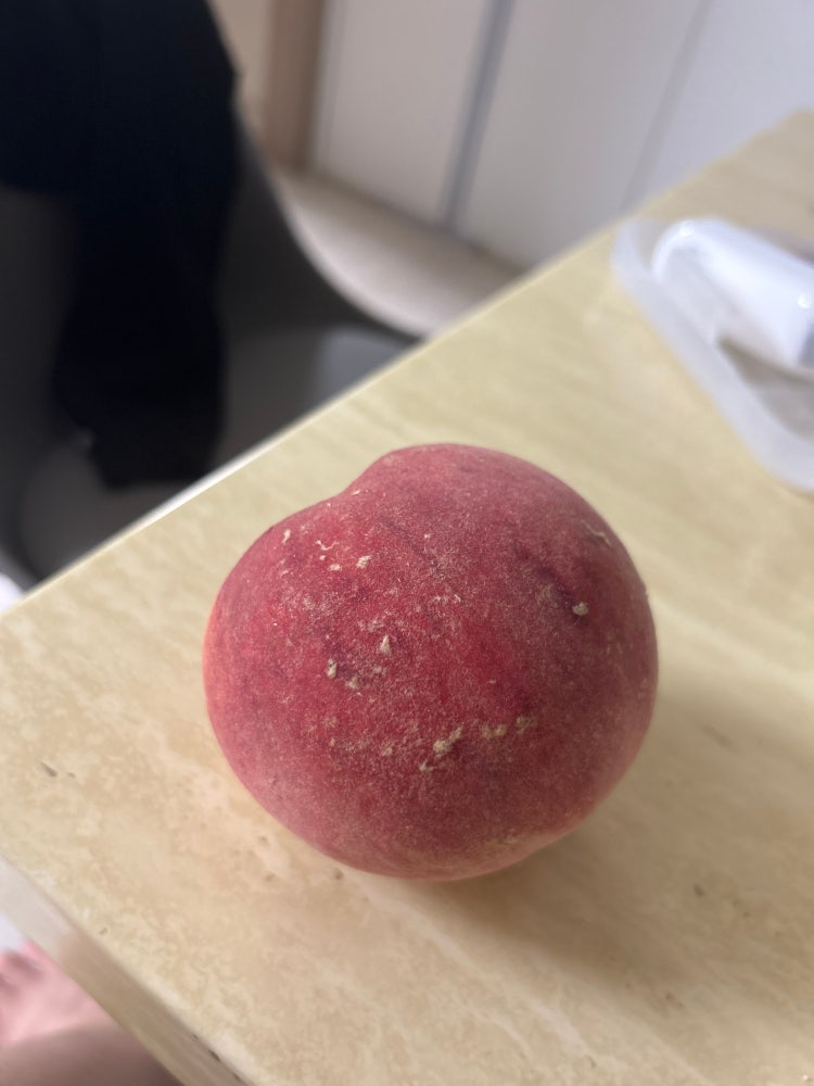 복숭아 곰팡이핀건가요? : 지식iN