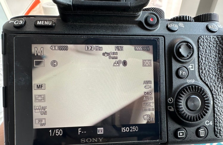 미러리스 카메라 a7r3 바디 2870번들렌즈 초점 : 지식iN