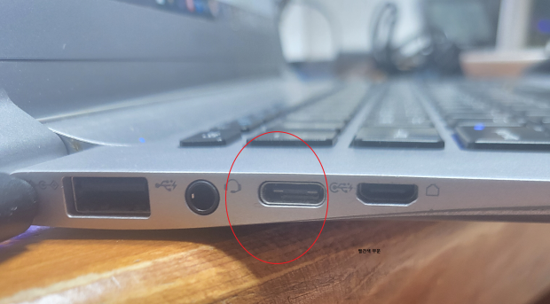 삼성 노트북 NT900X5L-K25D C타입충전 가능여 : 지식iN