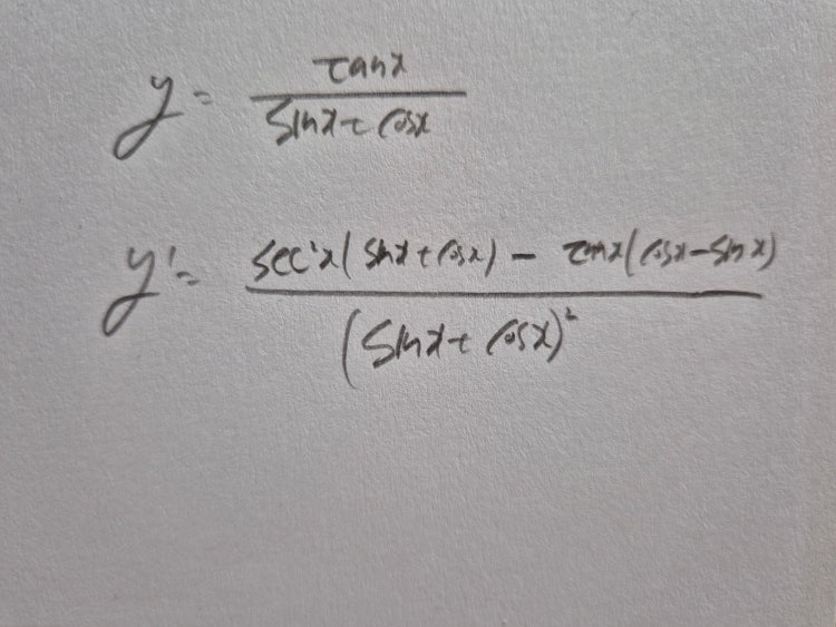 y= (tan x) / (sinx+cosx) 의 도함수